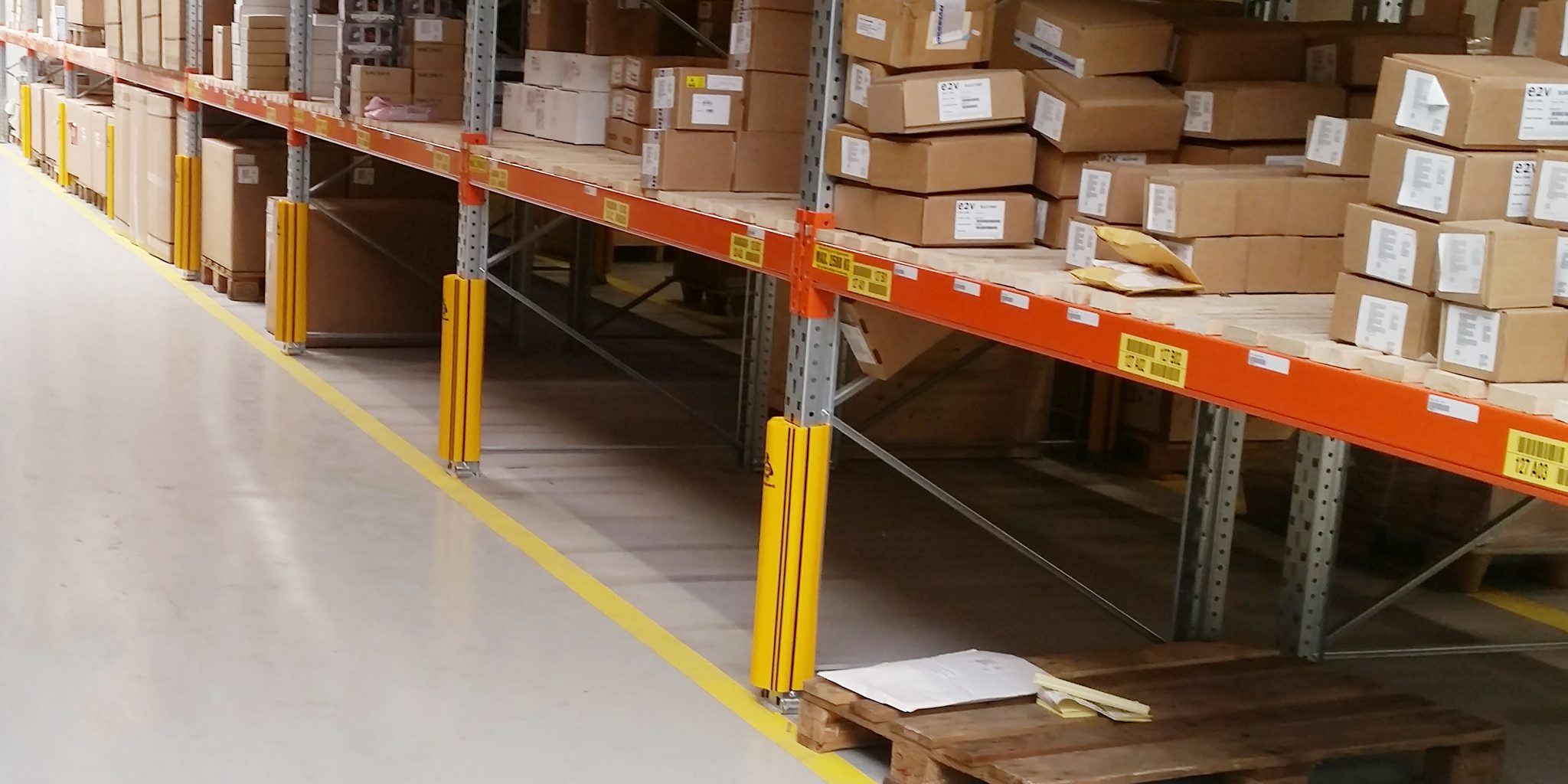 Mitigate Impact Forces On Uprights With Pallet Rack Column Guards ...