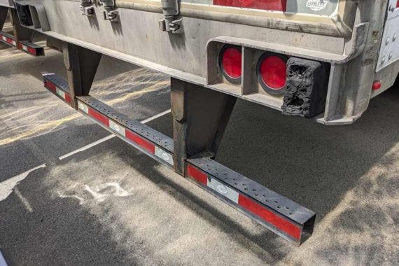 Prevent Trailer Damage To Loading Docks With Dock Bumpers - Ergonomics ...